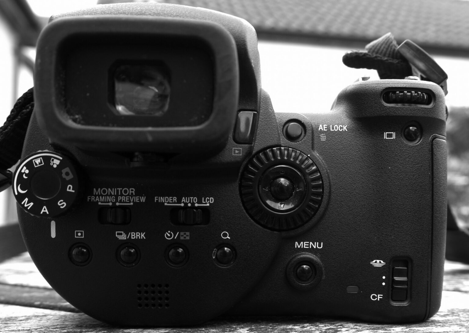 Vintage Camera - Sony DSC-R1 - Photography by Paul